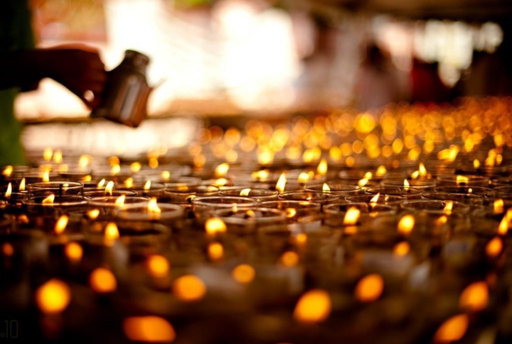 Lanka4me.com Significance of Poson Poya Day 19th June 2016